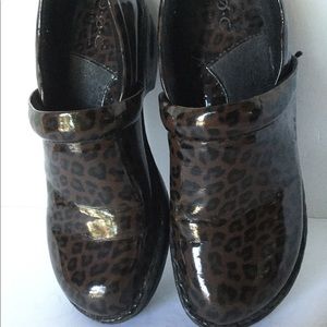 b.o.c. | Shoes | Boc Born Concept Size 7 Clogs Leopard Print | Poshmark